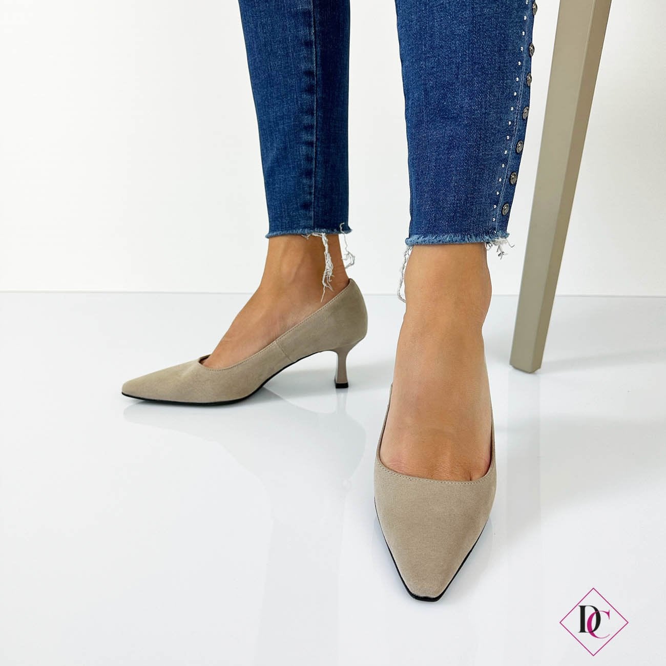 Limited edition Mayabel flattened toe pump