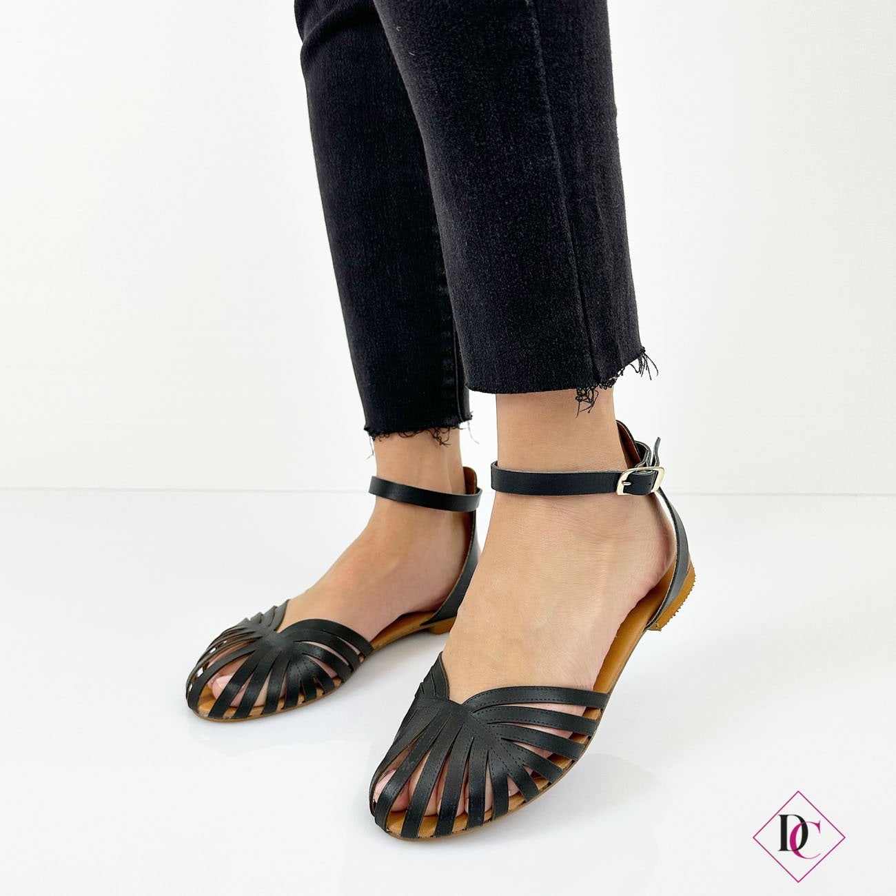 Sandali bassi Amanda vera pelle con punta chiusa