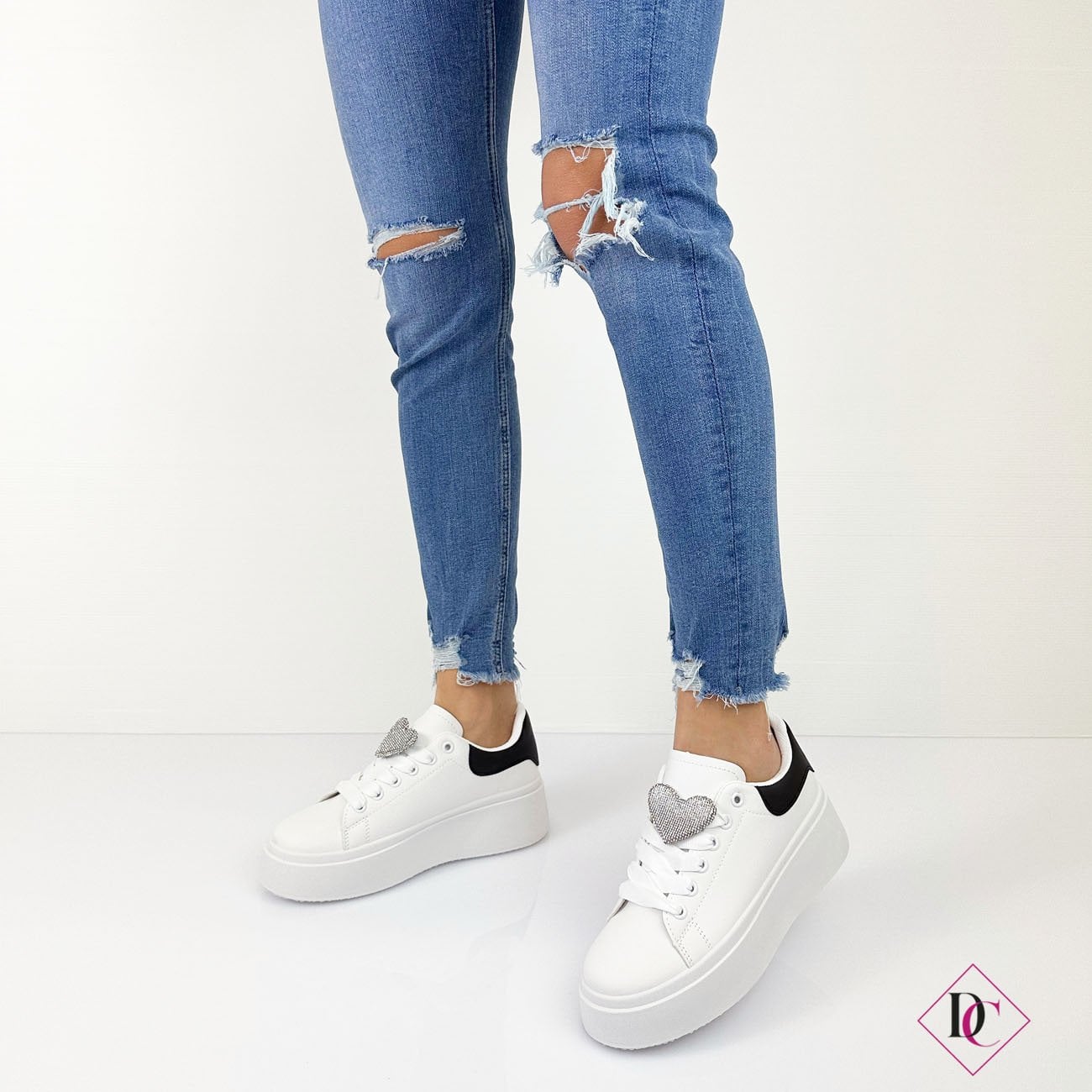 Sneakers Heart con zeppa platform e cuore di strass