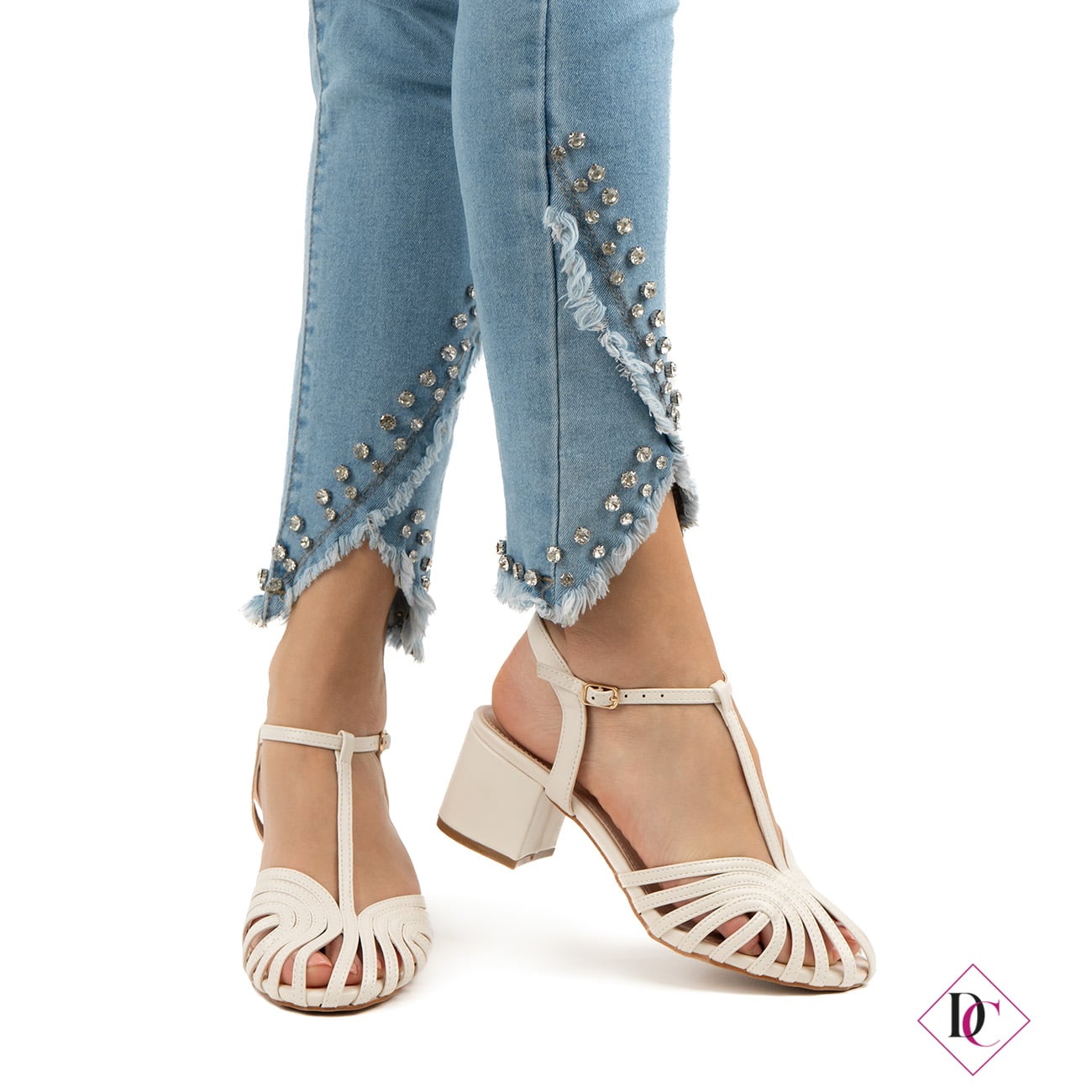 Sandali alti Flavia punta semi chiusa con tacco comodo